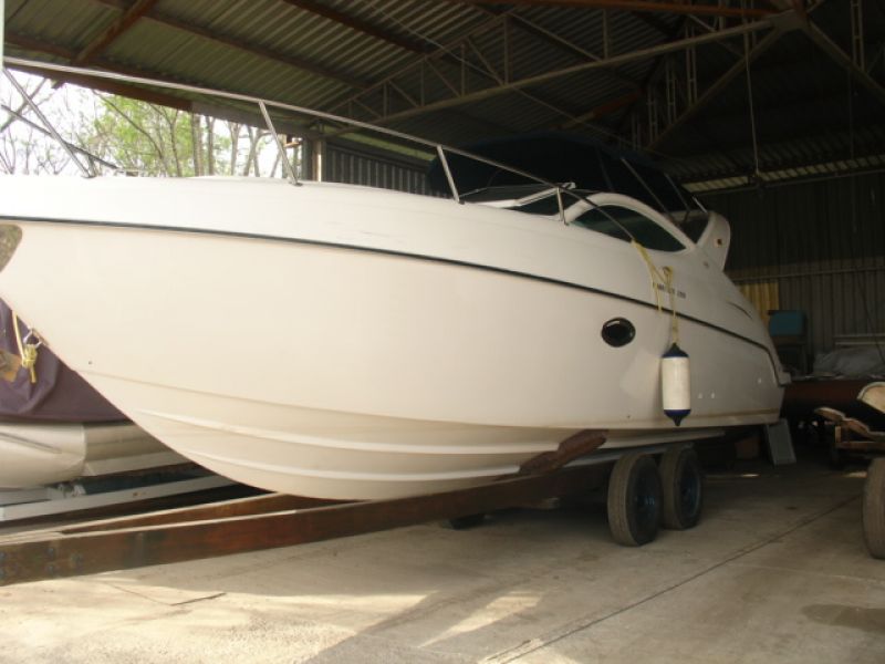 Lancha Schaefer Yachts Phantom 290 | Marina das Flores