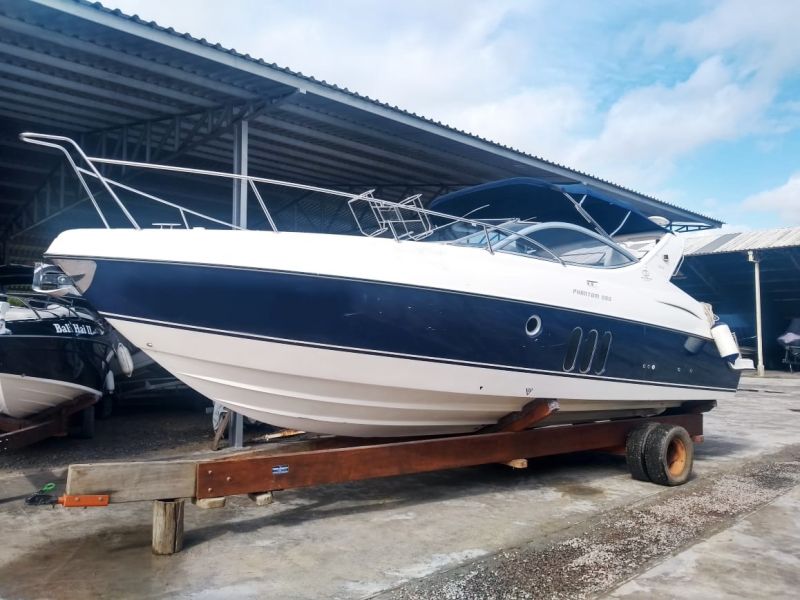 Lancha Schaefer Yachts Phantom 290 | Marina das Flores